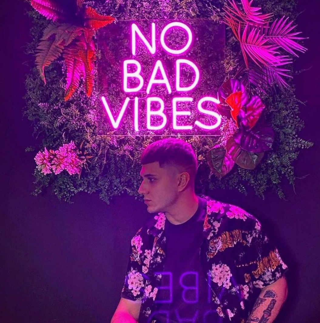 "NO BAD VIBES" Neon Sign- Affordable Custom Neon Signs | NeonDreamsUSA